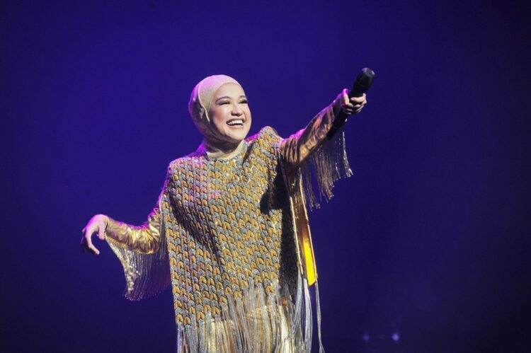 Malam penuh cinta Ernie, Syamel - Kosmo Digital