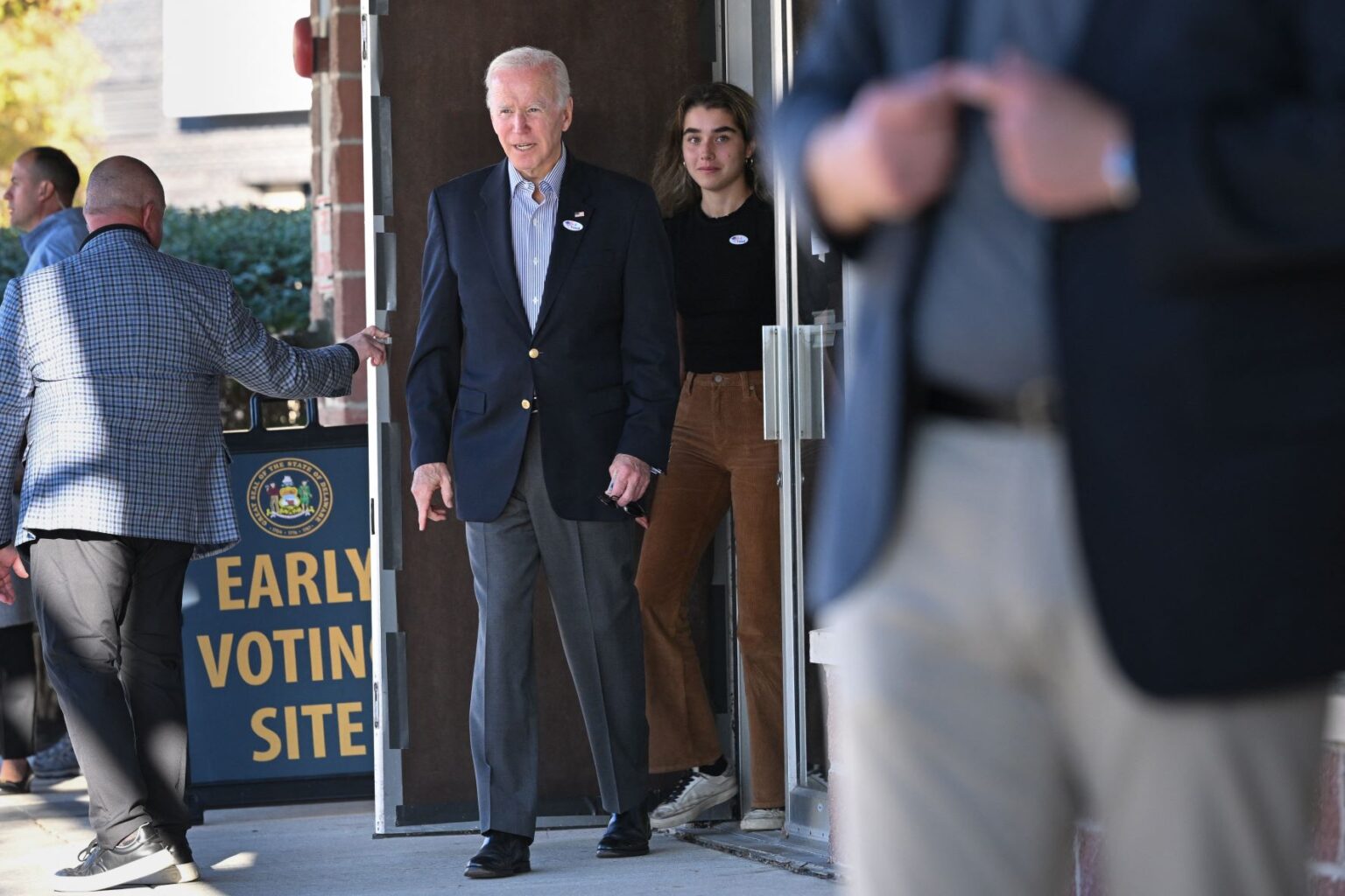Joe Biden undi awal menjelang pilihan raya pertengahan penggal - Kosmo ...