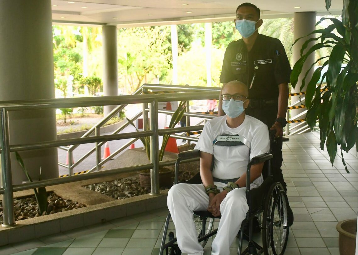 Mekanik lumpuh terlepas hukuman sebatan - Kosmo Digital