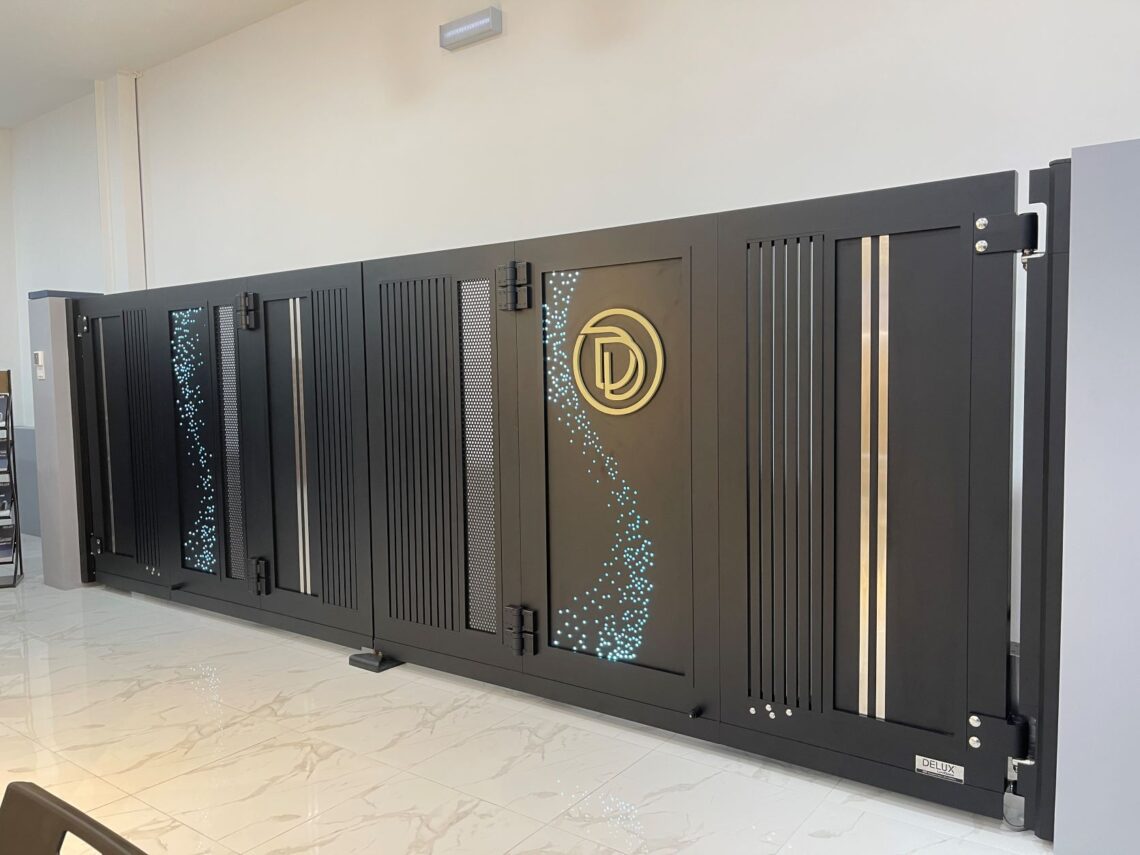 Delux buka bilik pameran pintu pagar automatik terbesar di JB - Kosmo ...