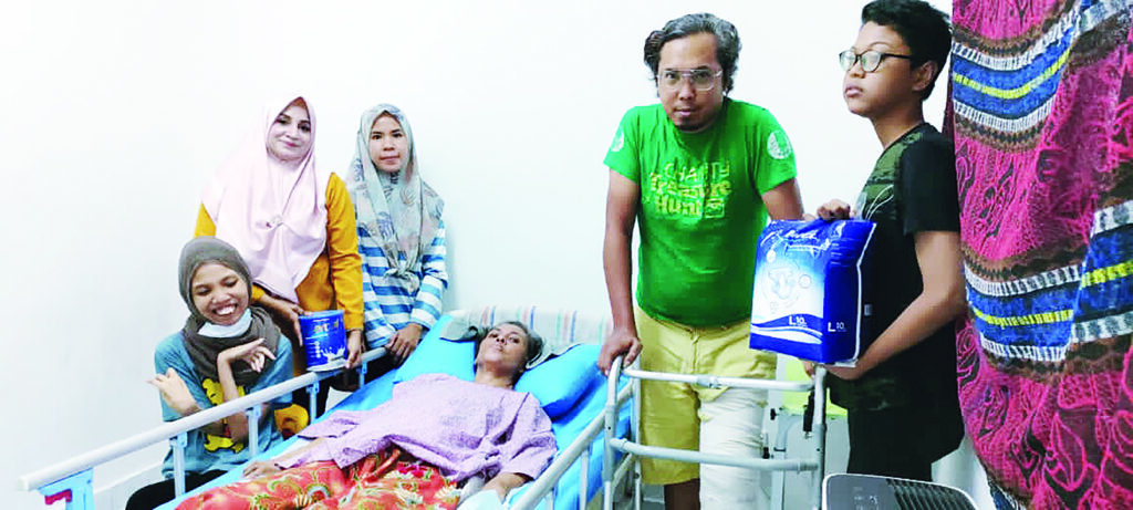 Gadis berkorban jaga ibu sakit, kakak OKU - Kosmo Digital