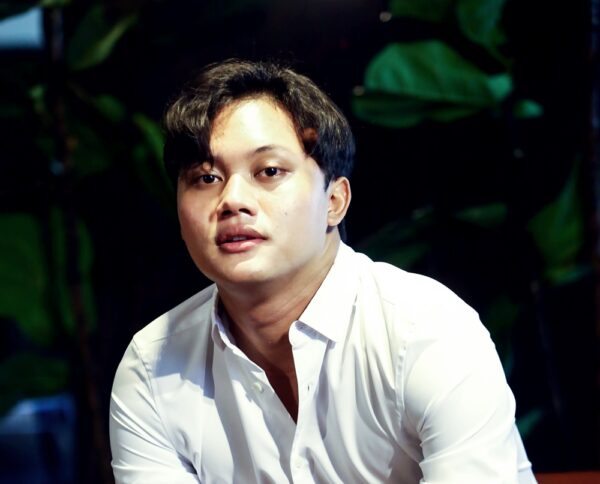 Penangan cinta Rizky Febian - Kosmo Digital