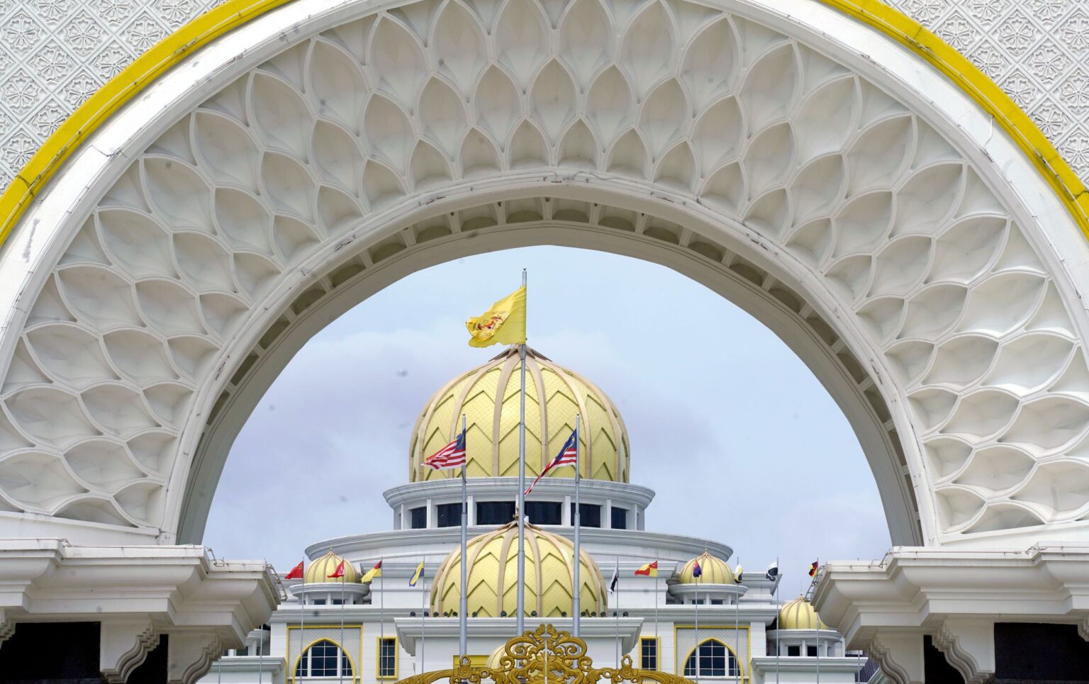 PM10: Perbincangan Khas Raja-Raja Melayu esok - Kosmo Digital