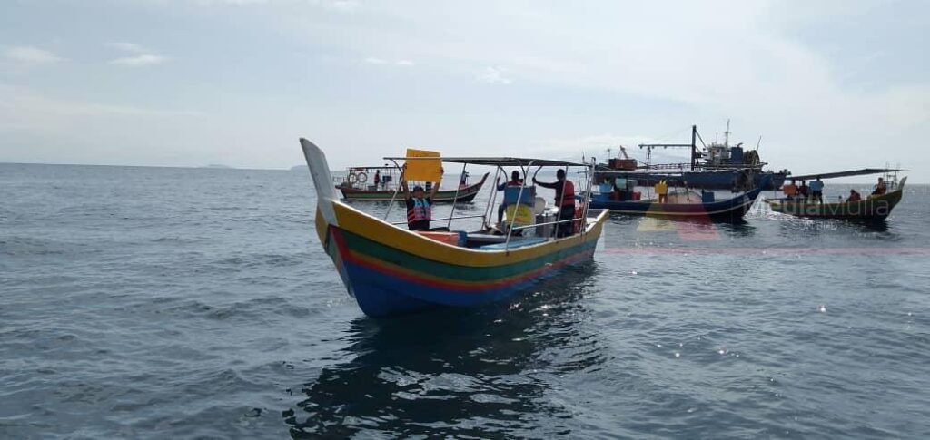 Kilang proses isi ikan, mini kompleks bot laut dalam dibangunkan ...