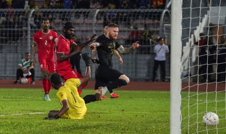 Lee Tuck gembira makin serasi bersama skuad kebangsaan Lee Tuck gembira makin serasi bersama skuad kebangsaan