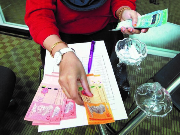 Main kutu perlu ada akad - Azhar Idrus - Kosmo Digital