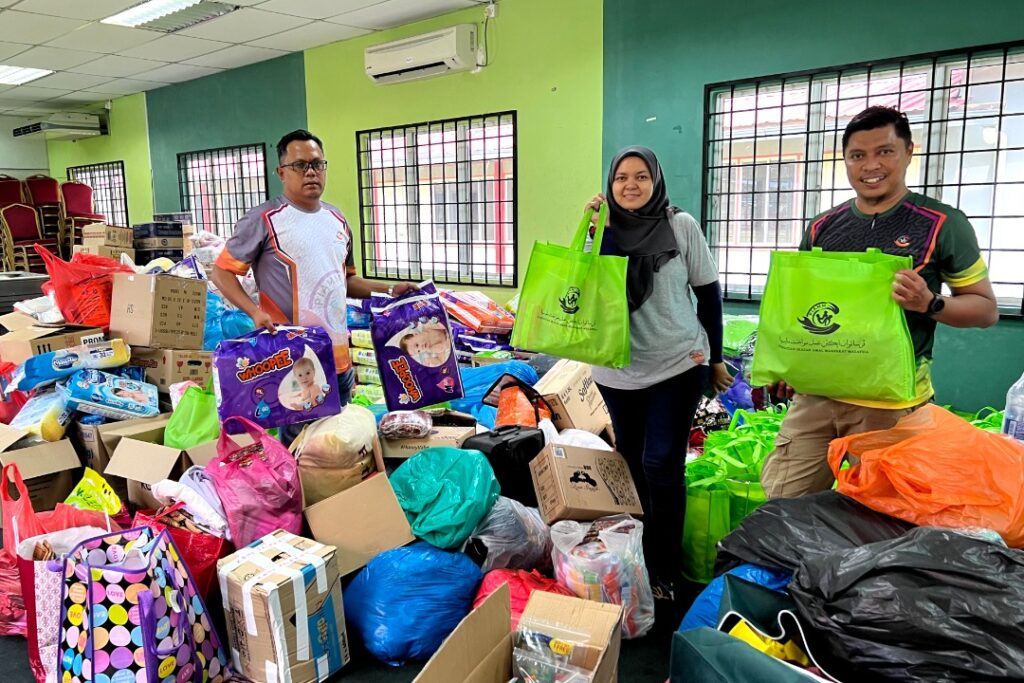NGO di Seremban bantu mangsa banjir Pantai Timur - Kosmo Digital