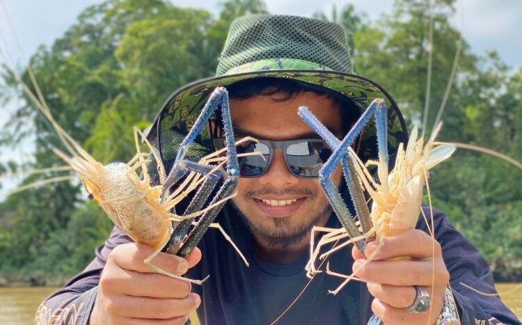 Cabaran berbeza buru si sepit biru - Kosmo Digital
