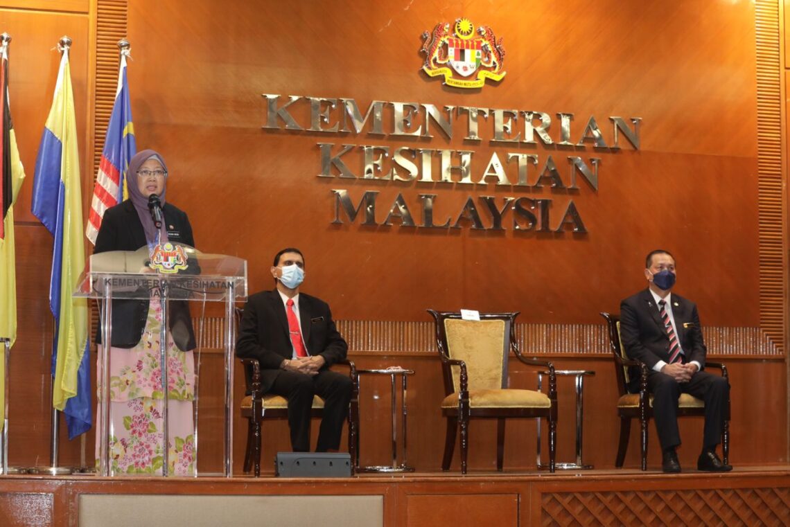 Anggota penguat kuasa KKM dilengkapi kamera badan - Kosmo Digital