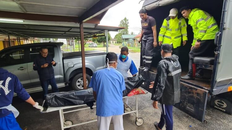 Banjir: Tiga beradik maut terkena renjatan elektrik - Kosmo Digital