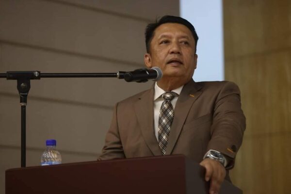 Pelantikan Ahmad Jazlan sebagai Pengerusi Felcra ditangguh - Kosmo Digital