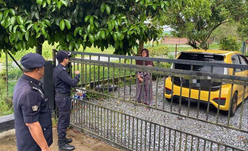 Polis ronda 24 jam kawasan rumah penduduk balik kampung - Kosmo Digital