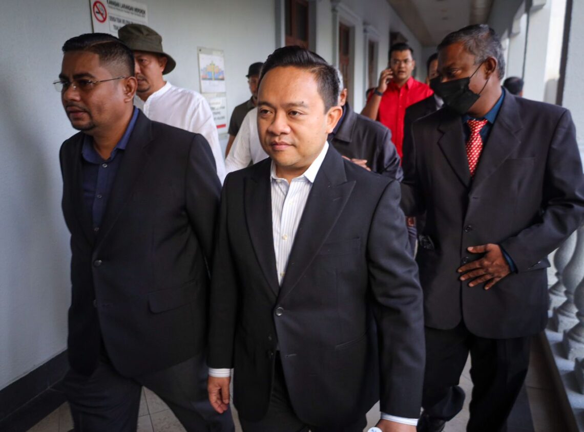 Mahkamah: Wan Saifulruddin didakwa rasuah RM6.9 juta - Kosmo Digital