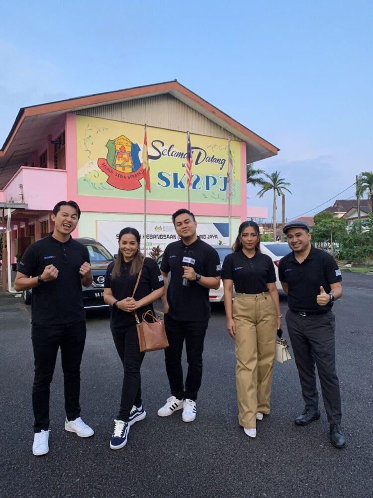 Haiza seronok agih sarapan, baca Rukun Negara di sekolah - Kosmo Digital