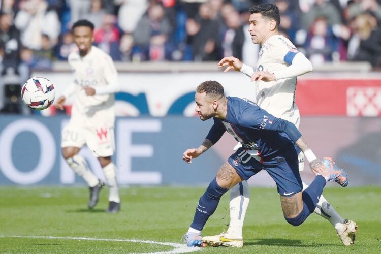 Buku lali Neymar cedera lagi