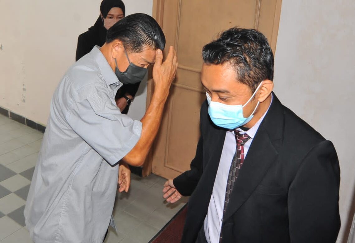 Mahkamah: Pengarah syarikat didakwa minta, terima rasuah RM12.87 juta ...