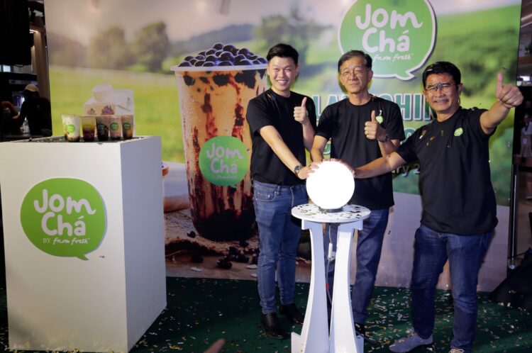 Jaya Grocer, Farm Fresh galak beli susu segar dalam botol kaca - Kosmo ...