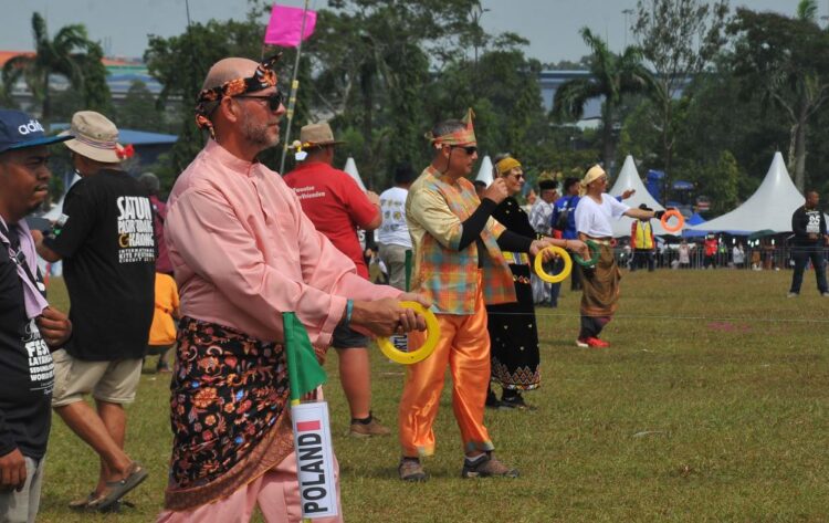 Festival Layang-Layang Sedunia catat Malaysia Book Of Records - Kosmo ...