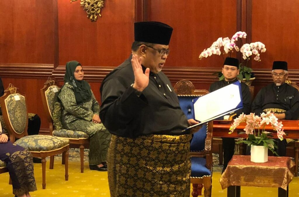 Ab. Rauf Ketua Menteri Melaka Ke-13 - Kosmo Digital