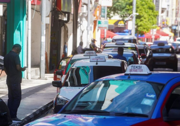 Teksi terbang elektrik boleh bawa 4 penumpang - Kosmo Digital