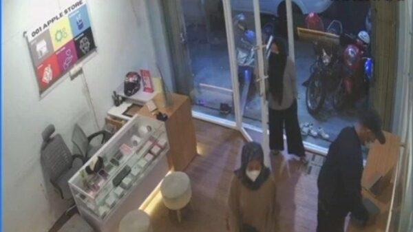 Rompak kedai elektronik menjelang waktu berbuka puasa - Kosmo Digital