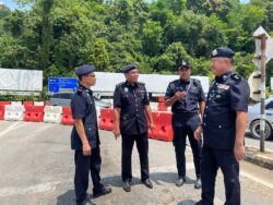 Penghadang jalan alternatif di Gua Musang dialih - Kosmo Digital