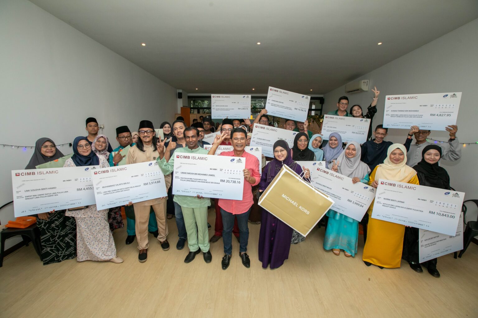Farm Fresh Berhad rai 'Top Achievers Homedealer' pada majlis berbuka ...