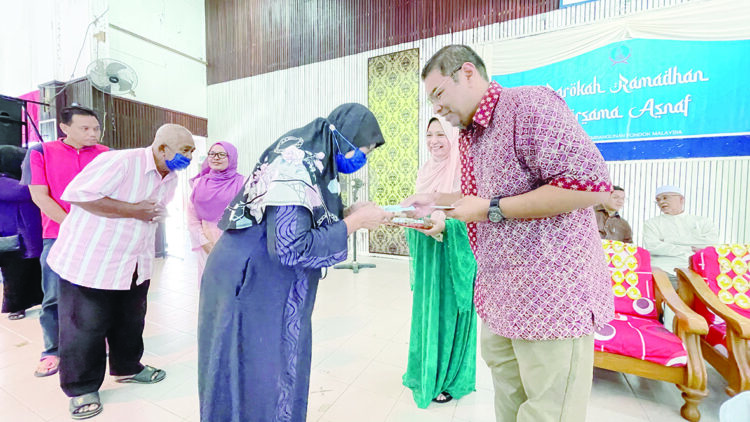 Guru al-Quran hanya dibayar RM10 sebulan, sekampit gula - Kosmo Digital