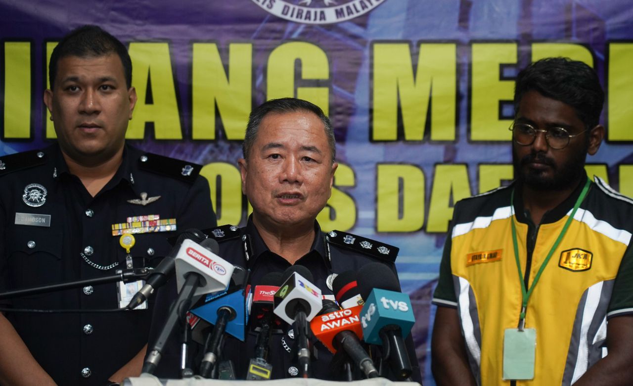 Tanah runtuh: Jalan khas dibina keluarkan 50 kenderaan tersadai - Kosmo ...