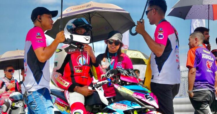 Pink Racing lakar sejarah permotoran - Kosmo Digital