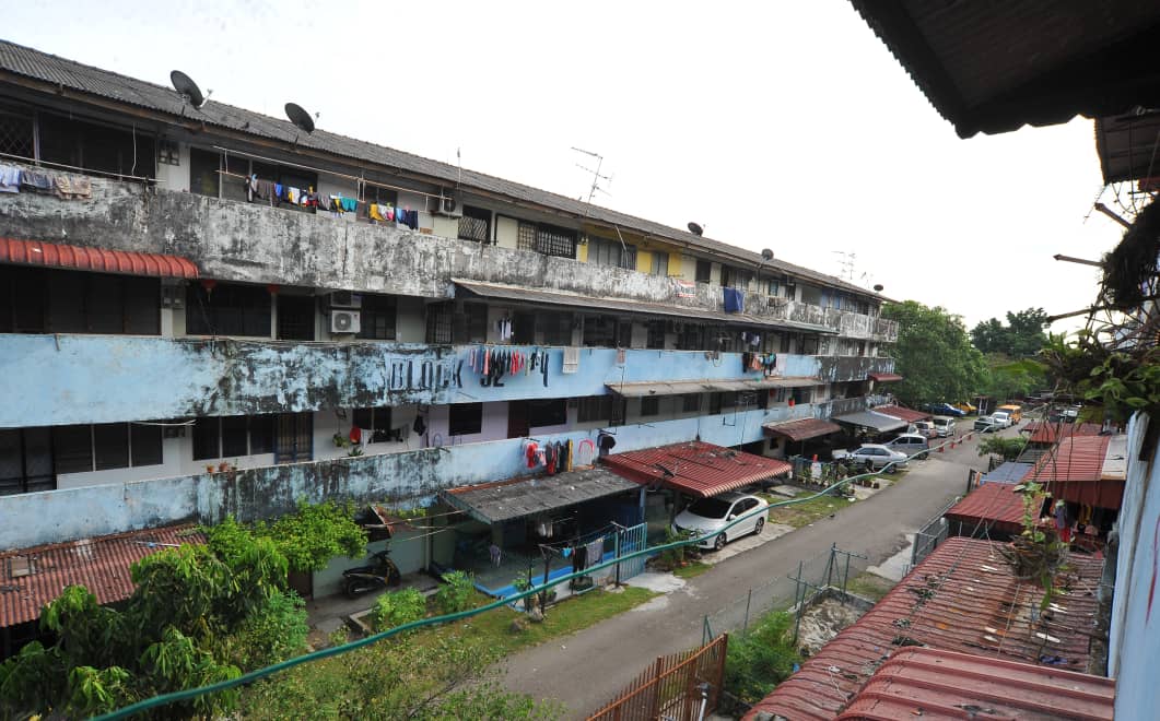 Lebih 50 peratus flat awam di Johor kotor, uzur - Kosmo Digital