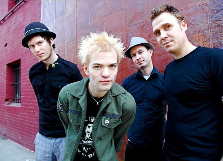 27 tahun bersama, Sum 41 kini bubar - Kosmo Digital
