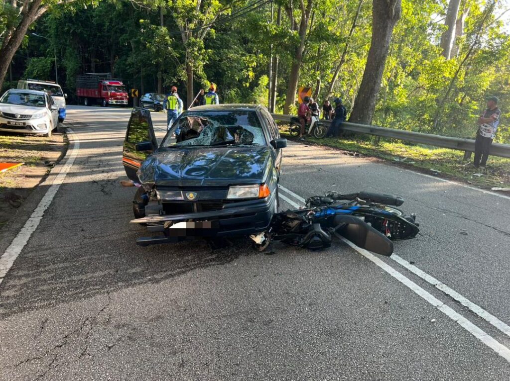 Lelaki maut motosikal bertembung dua kenderaan di Bukit Malut - Kosmo Digital
