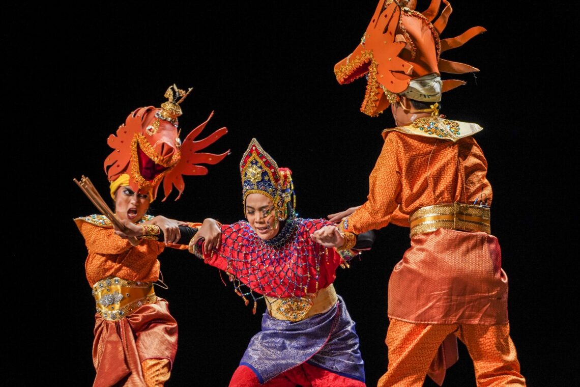 Mak Yong Anak Raja Gondang, sarat emosi, falsafah - Kosmo Digital