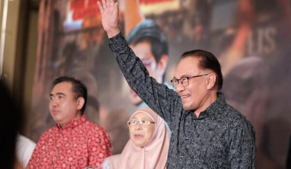 Anwar: The Untold Story kutip RM1 juta hari pertama - Kosmo Digital