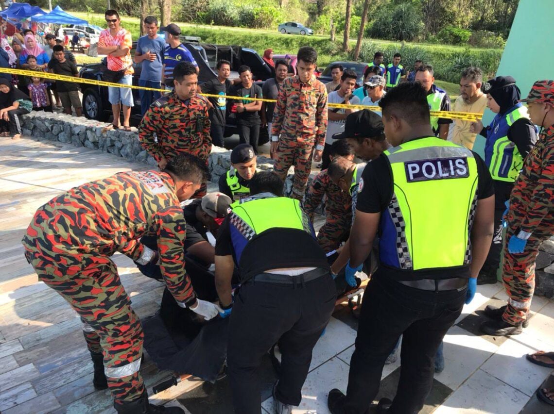 Dua Beradik Lemas Ketika Mandi Pantai Kosmo Digital