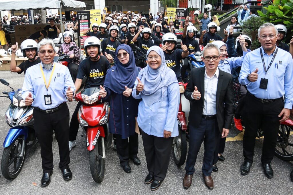 Topi keledar tanpa cop SIRIM masih banyak di pasaran - Kosmo Digital