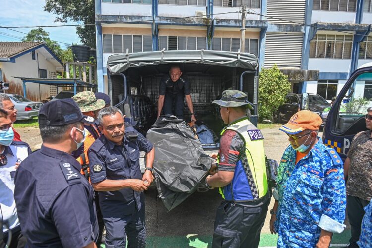 Arwah bersungguh ajak keluarga beriadah di Jeram Mawar - Kosmo Digital