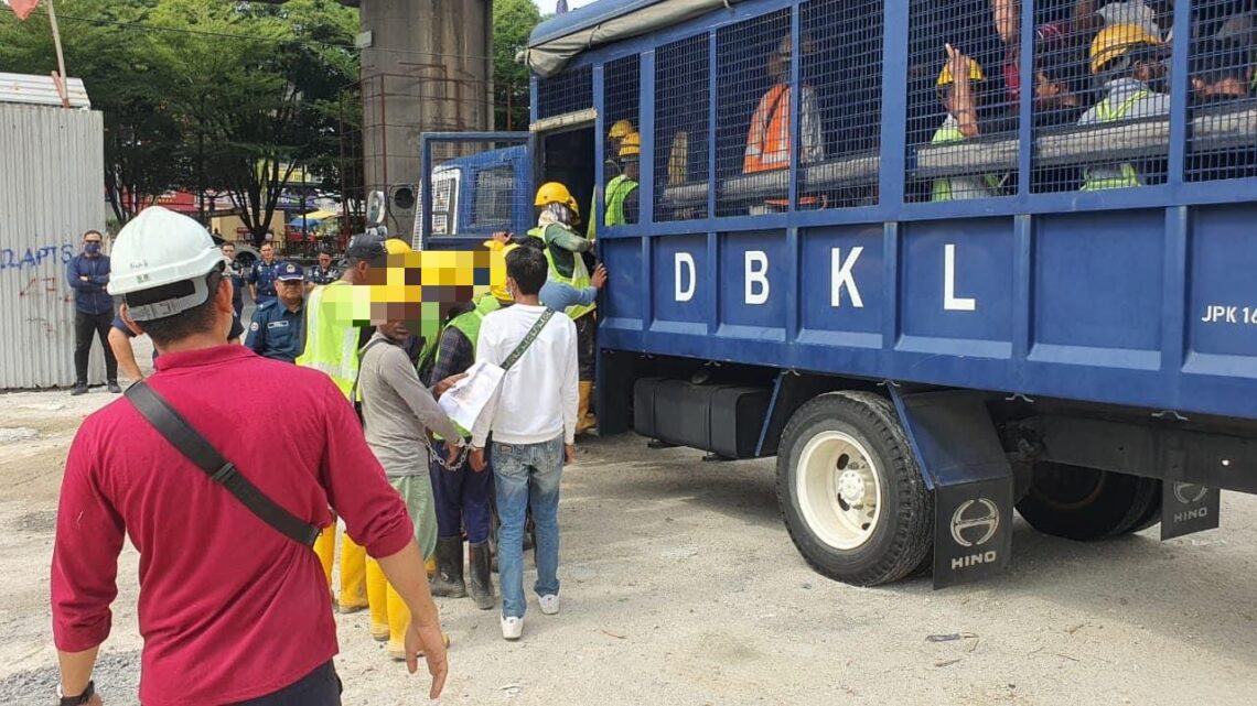 81 pekerja binaan asing ditahan - Kosmo Digital