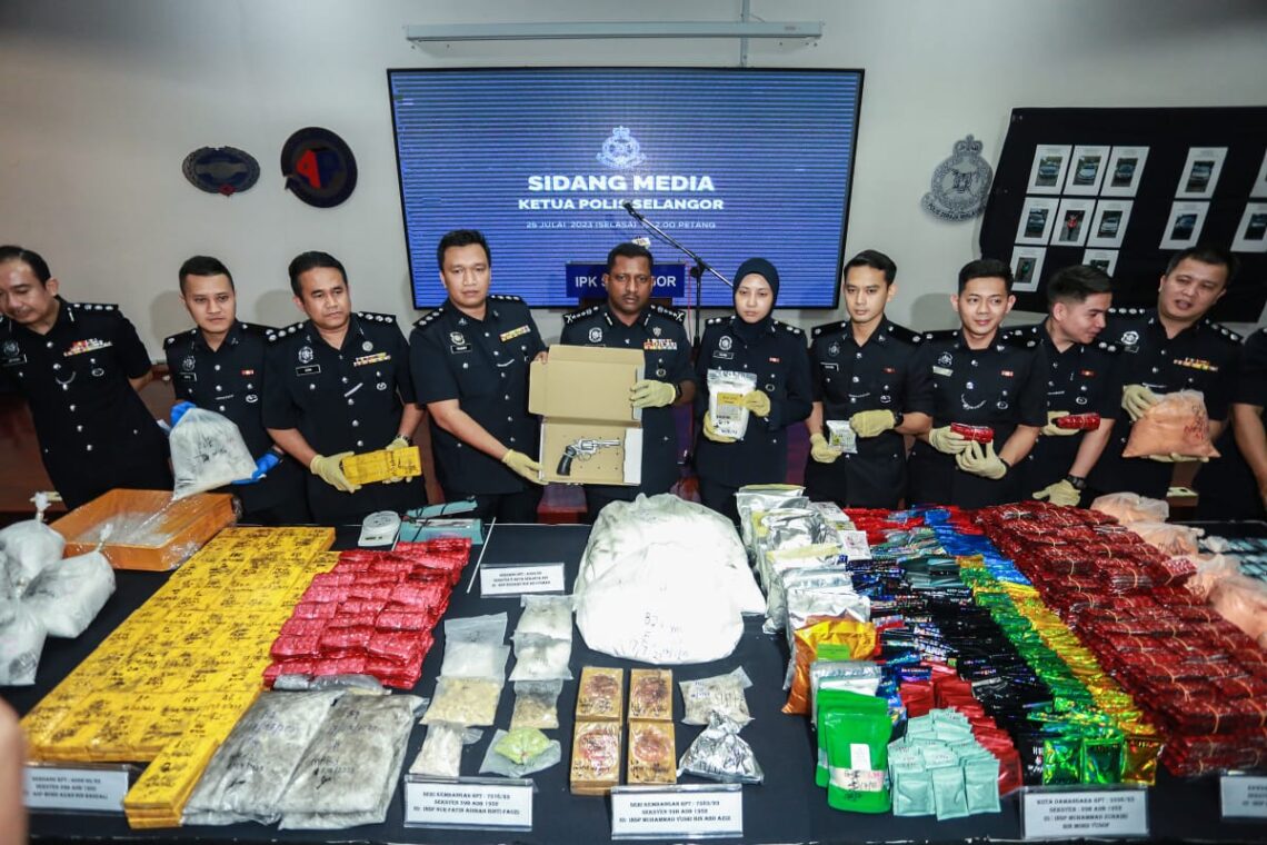 4 sindiket tumpas, wanita jadi penghantar dadah - Kosmo Digital