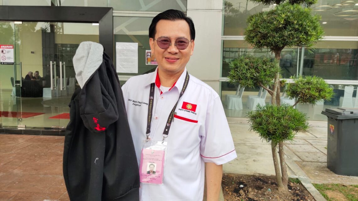 Pakai baju logo parti, calon Dengkil cetus panik - Kosmo Digital