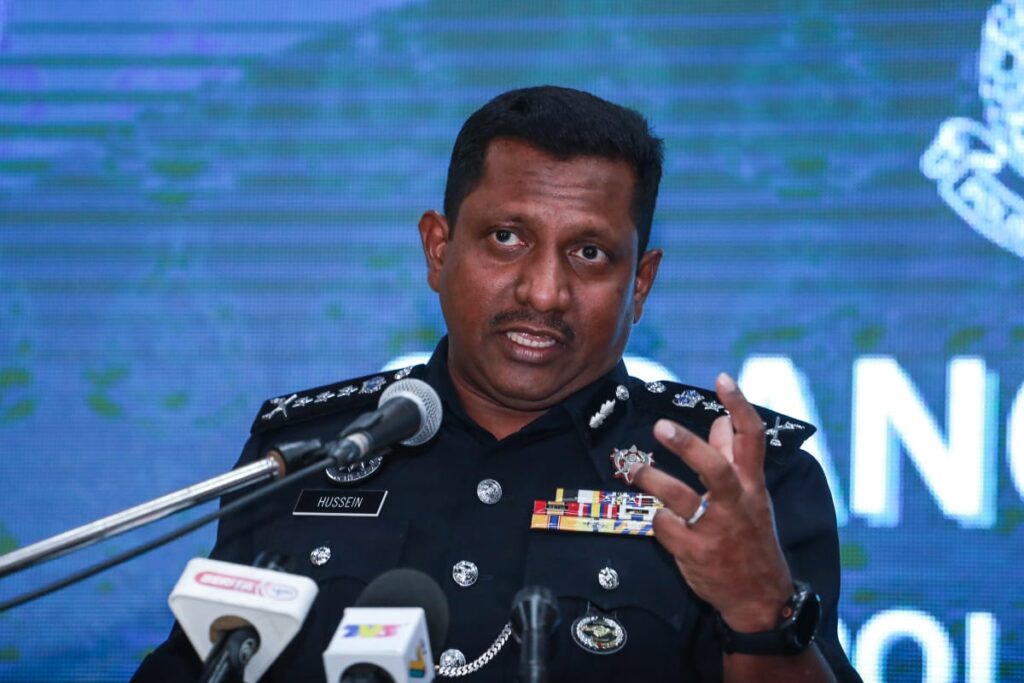 PRN: Mohon permit atau dikenakan tindakan tegas - Media Mulia PRN: Mohon permit atau dikenakan tindakan tegas - Media Mulia