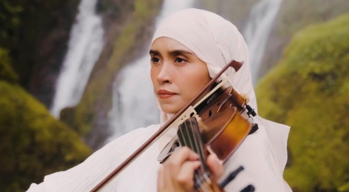 Endang Hyder serius gesek biola sebagai kerjaya - Kosmo Digital