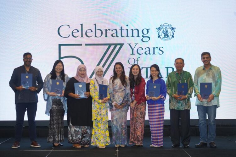 Yayasan Tunku Abdul Rahman komited bantu pelajar miskin cemerlang ...