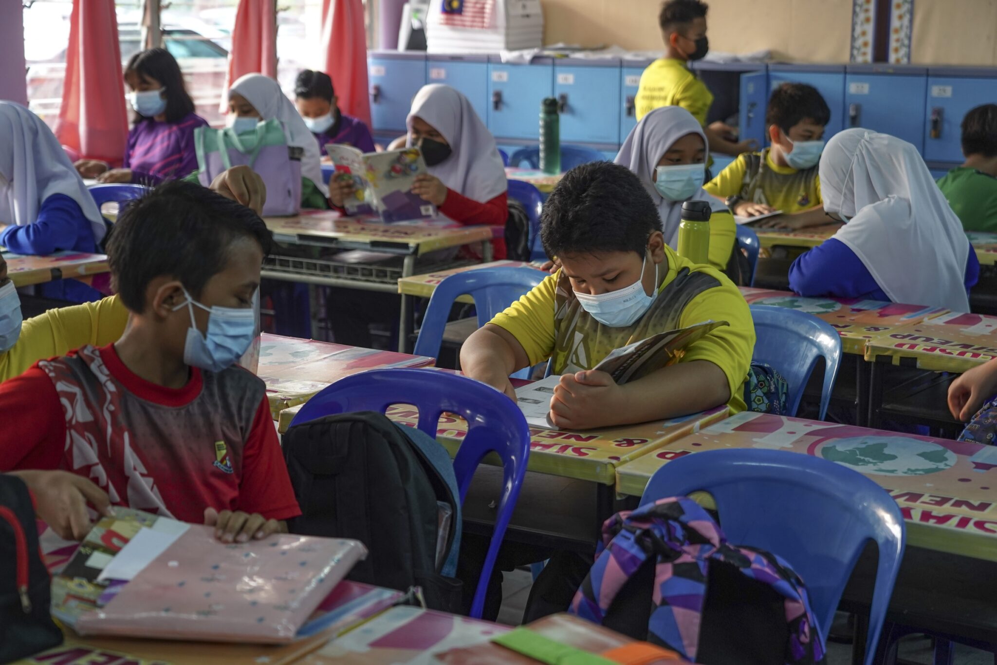 Prestasi merosot akibat kelas padat, silibus berat - Kosmo Digital