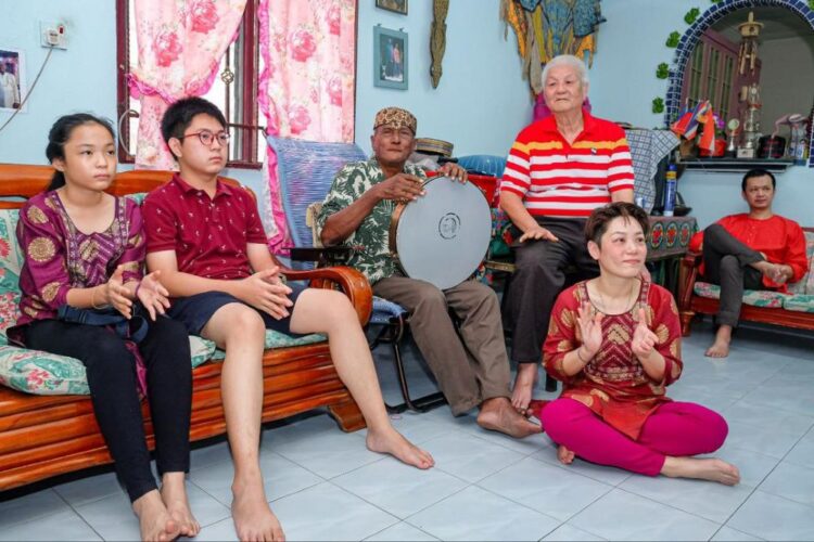 Bahasa Melayu tunjang keharmonian Kampung Chetti - Kosmo Digital