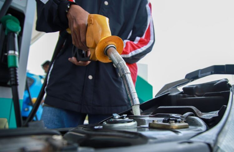 Harga RON97, RON95 dan diesel tanpa subsidi naik ketara - Kosmo Digital