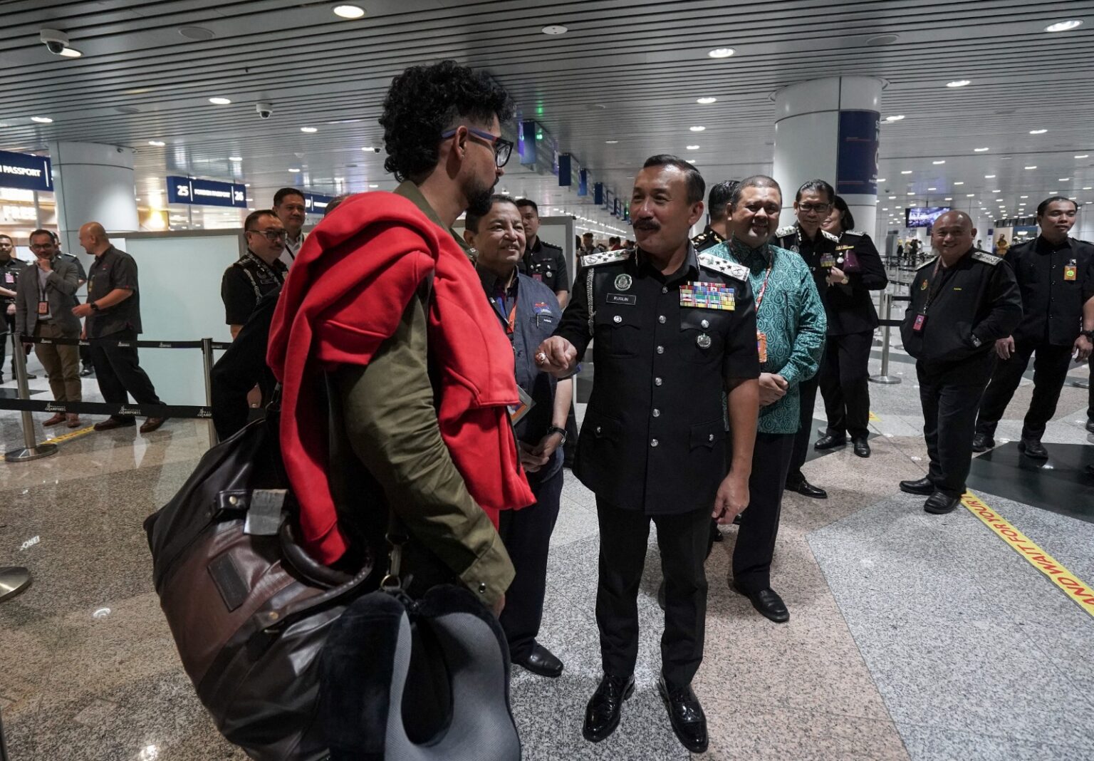 Imigresen tubuh pasukan khas pantau pelancong degil tinggal lebih masa ...