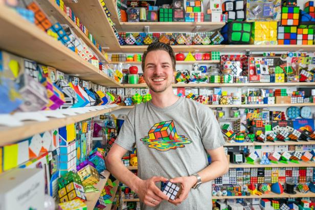 Obses kumpul objek teka-teki berputar - Kosmo Digital