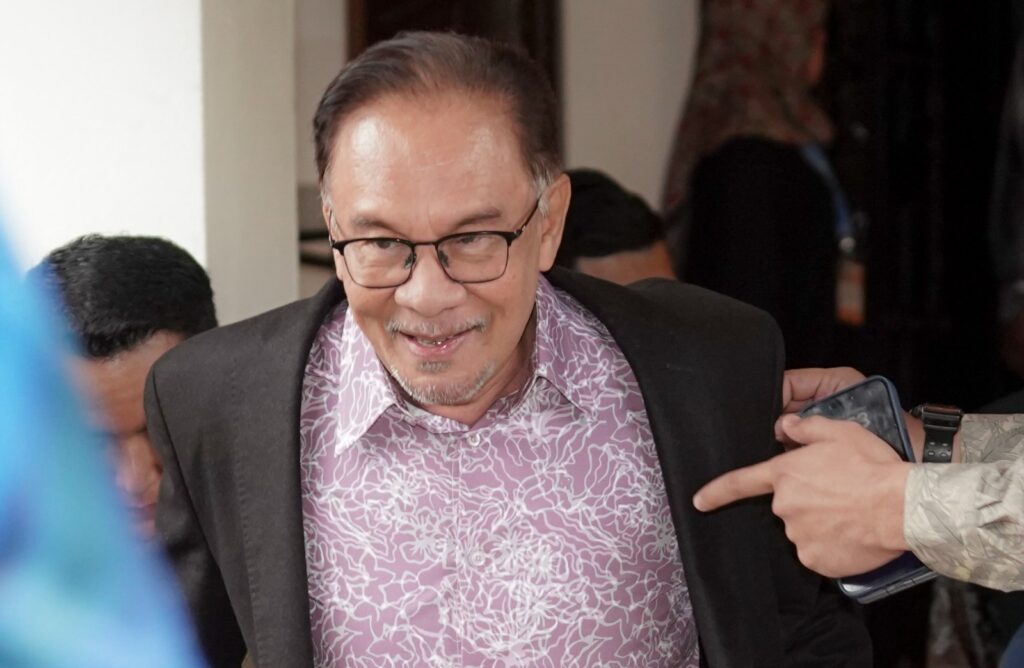Anwar kekal pendirian tidak ambil gaji hingga ekonomi pulih - Kosmo Digital